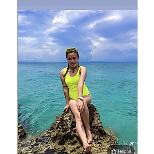 GIFIORE Retro Vintage Cat Eye Sunglasses for Women Trendy Narrow Cateye Frame Sun Glasses (Neon Green Frame Green Lens with Glitter)