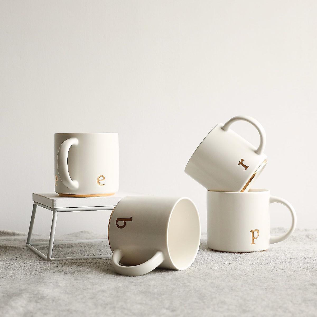 COLLECTIVE HOME - Monogram Ceramic Mugs, 15 oz Golden Initial Coffee Cups, Elegant Alphabet Tea Mugs, Elegant Personalized Mug with Gift Box, Luxurious Cups for Office and Home (e)