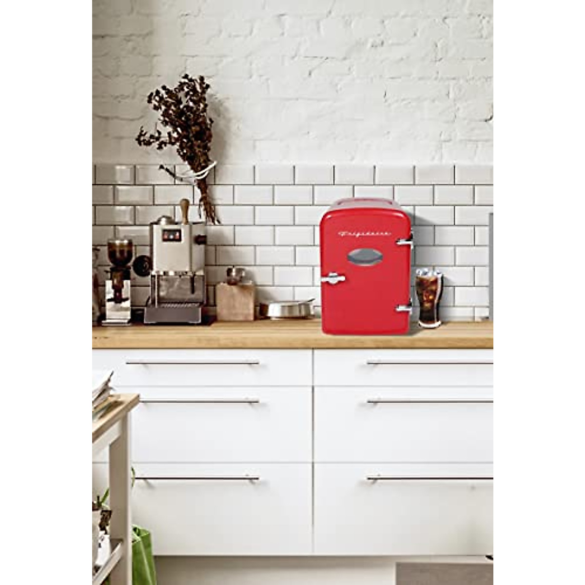 Frigidaire EFMIS175-RED Portable Mini Fridge-Retro Extra Large 9-Can Travel Compact Refrigerator, 5L, RED
