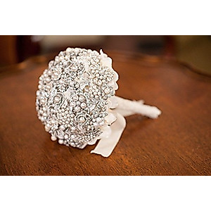 L'VOW Silver Crystal Broaches Brooch Pins Wedding Brooches Bouquet Kit Pack of 25Pcs