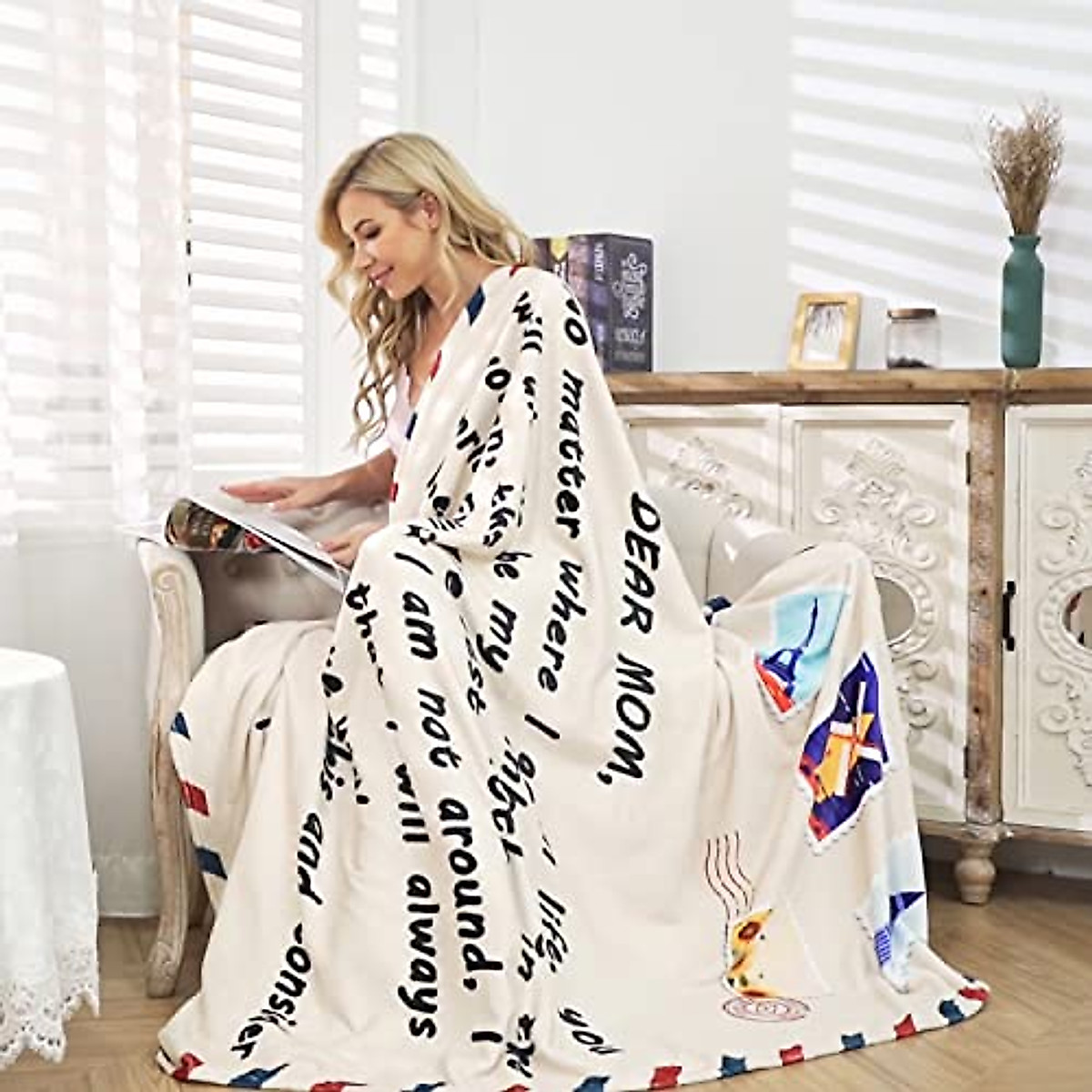 Nueasrs Blanket for Mom, Birthday Gifts for Mom from Daughter or Son, Warm Birthday Gifts for Mom, Thanksgiving Christmas Best Mom Hug Gifts for Moms, Mother Letter Throw Blanket 60" x 50"