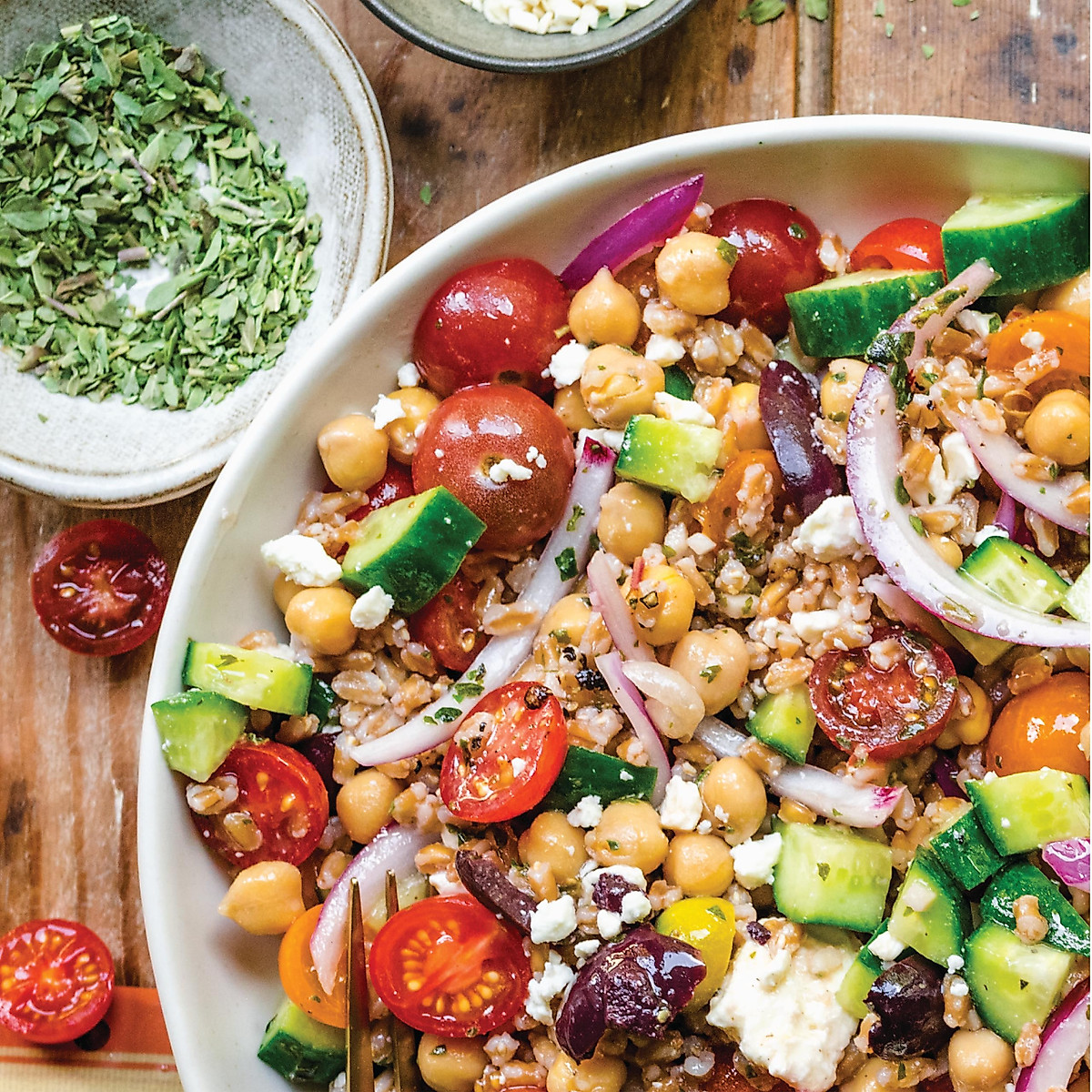 Litehouse Freeze Dried Poultry Herb Blend - Substitute for Fresh Poultry Herb, Fresh Poultry Herb, Jar Contains 7 Herbs, Organic, Poultry Herb Blend Seasoning, Non-GMO, Gluten-Free - 0.46 Ounce