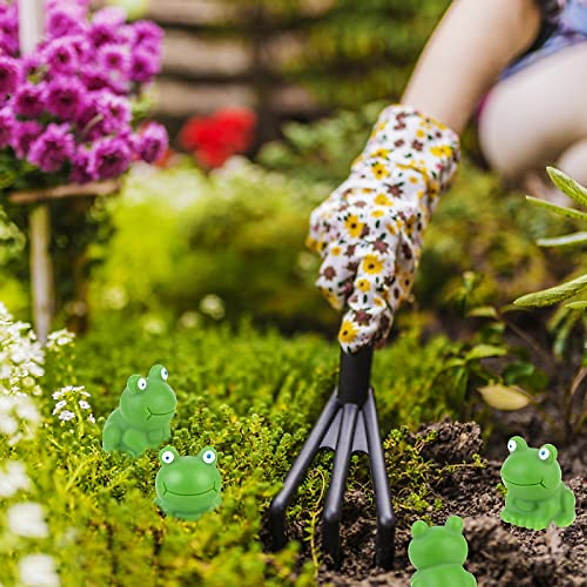 40 Pcs Cute Frog Miniature Figurines Resin Mini Frogs Moss Micro Landscape Blue-Eyed Frogs Animals Model DIY Craft Accessories for Home Garden Party Frog Cake Topper Decorations