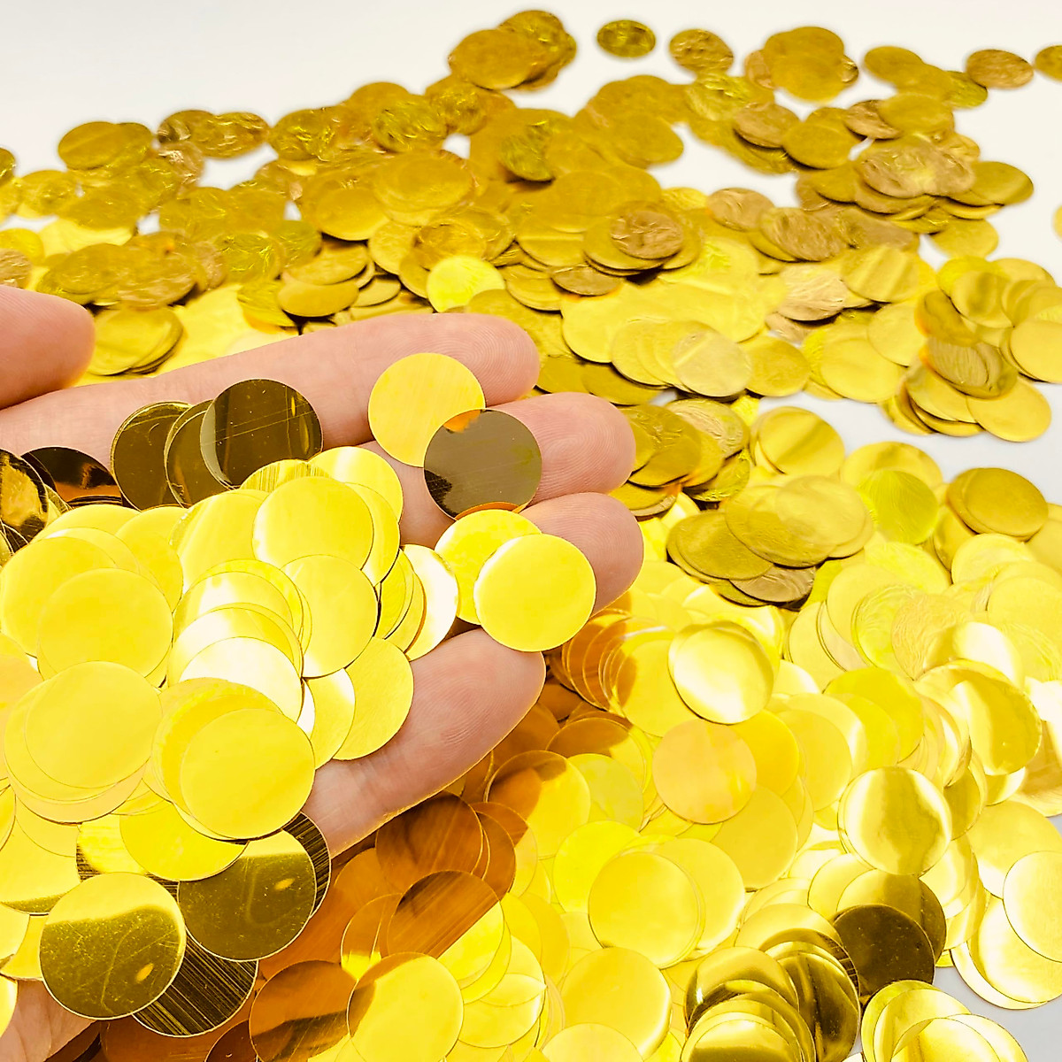 10000PCS/100g Sparkle Foil Metallic 15mm Round Confetti Circle Dot Table Scatter Confetti for Wedding Graduation Baby Shower Birthday Engagement Party Favors Decorations (Gold)
