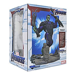 DIAMOND SELECT TOYS Marvel Gallery: Avengers Endgame Tracksuit Hulk PVC Figure