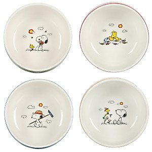 Peanuts Snoopy 4 Pack Stackable 5.5" Decorated Stoneware Bowl Set