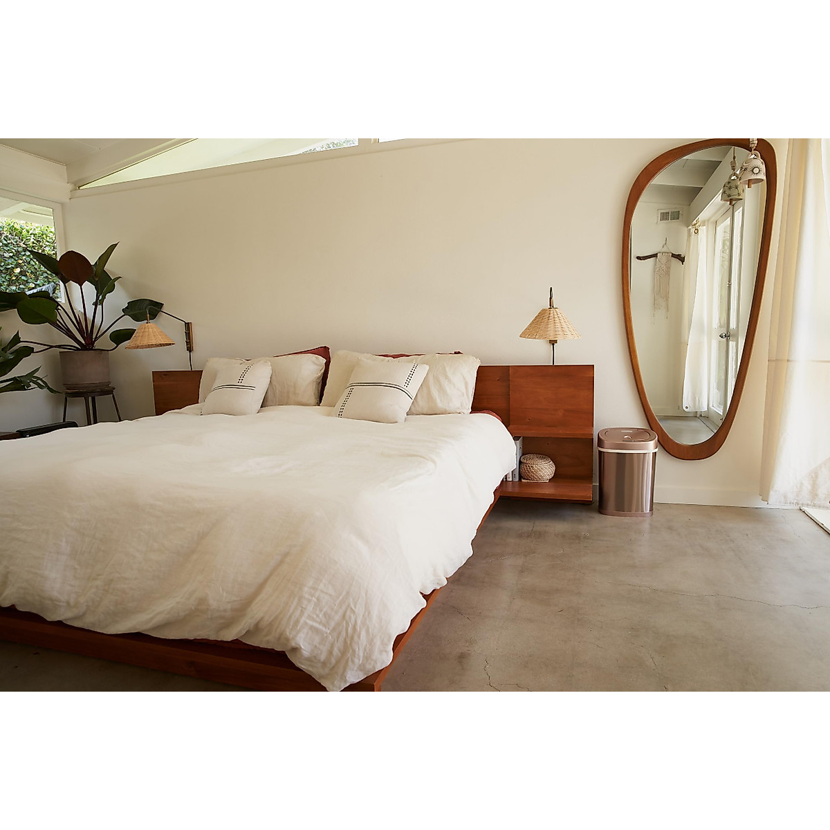 Ninestars Automatic Motion Sensor Trash Can, 4 Gallon, Waterproof, Smart Adsorption, for Bathroom, Bedroom, Kitchen, Office (Gold)