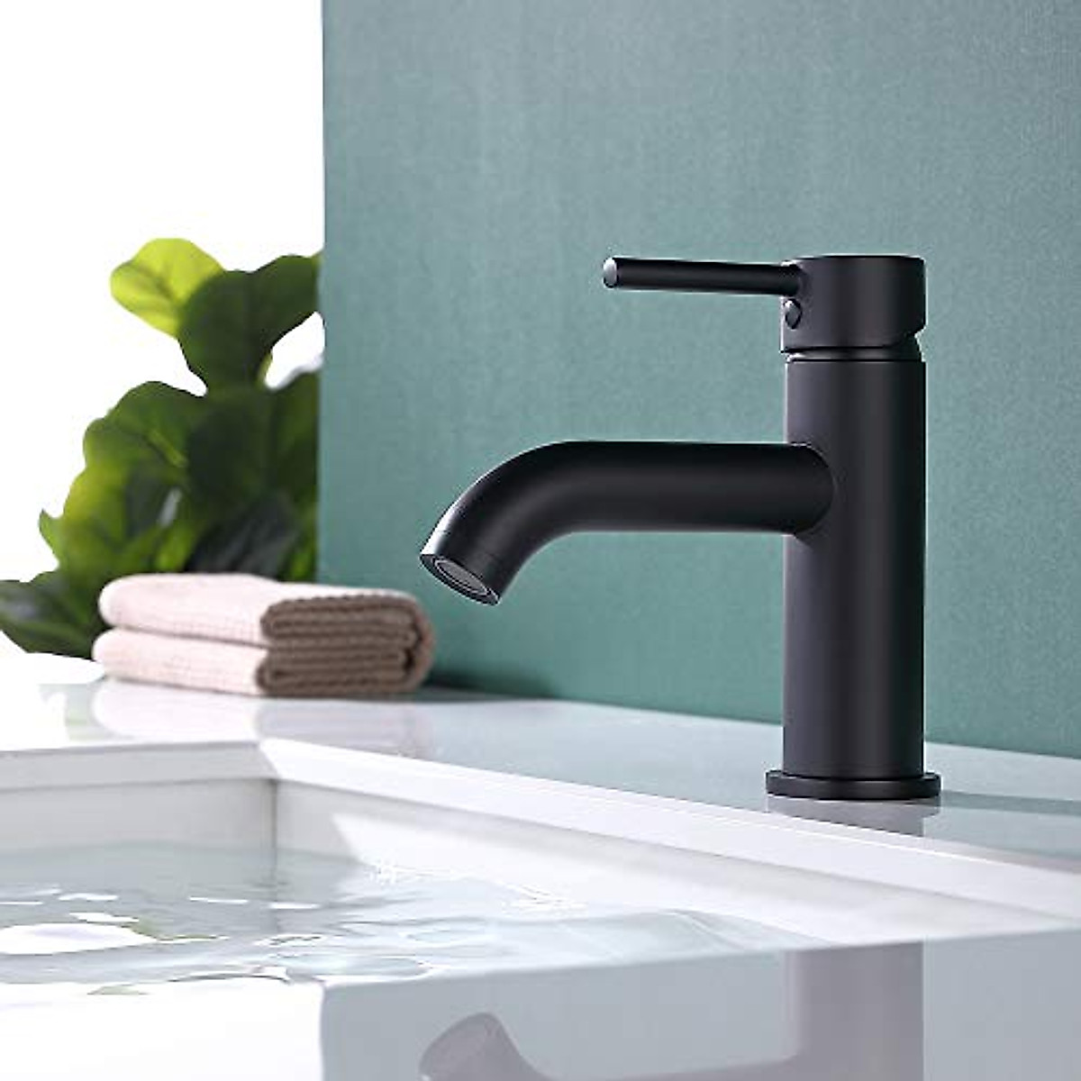 JAKARDA Single Handle Black Bathroom Faucet with Brass Drain Assembly and Escutcheon, Matte Black (Matte Black-JO1)
