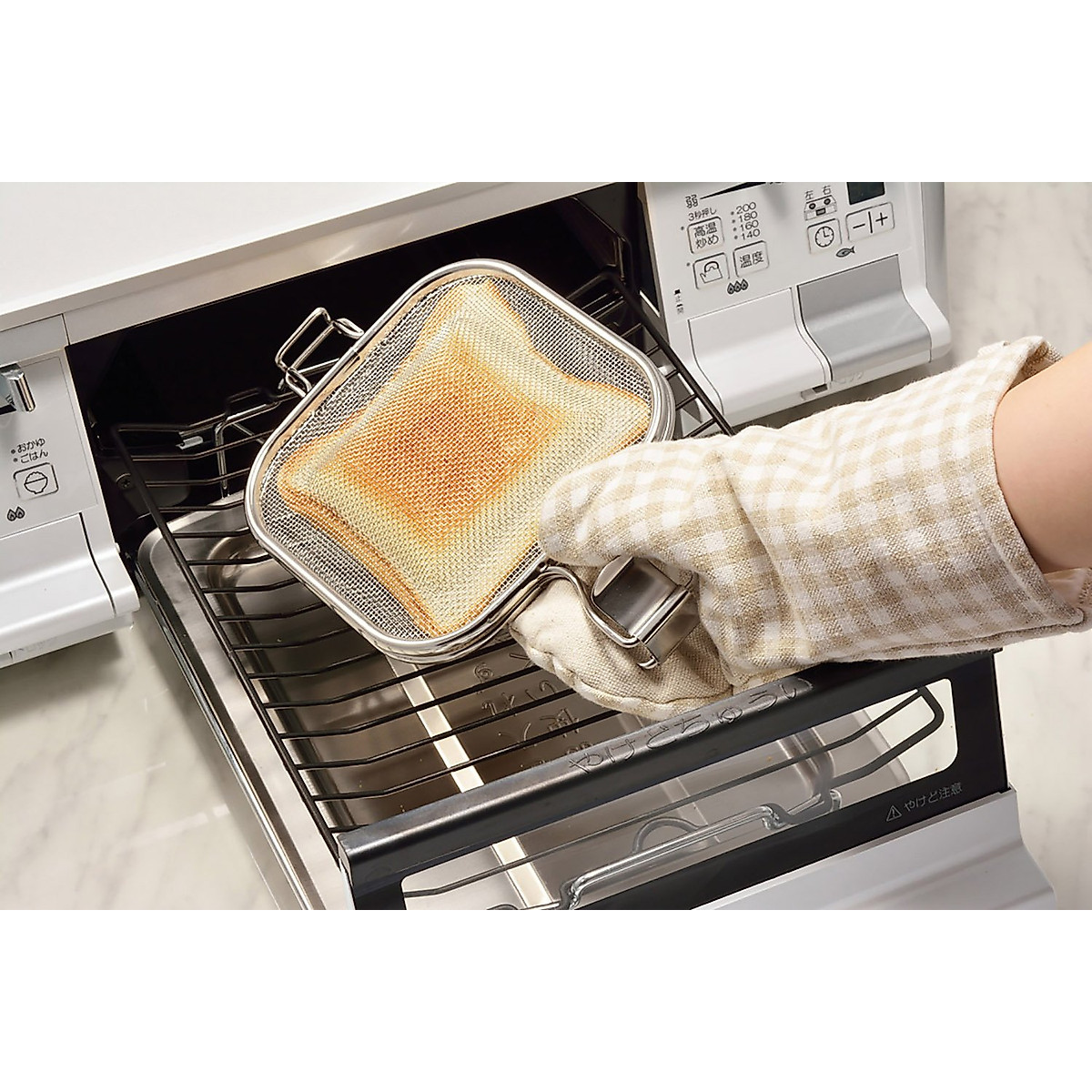 Oaks TN1377 Reye Grill Hot Sand Mesh Boxed Made in Japan