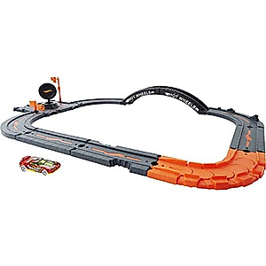 Hot Wheels Toy Car Track Set City Track Pack, 10 Component Parts, 1:64 Scale Vehicle