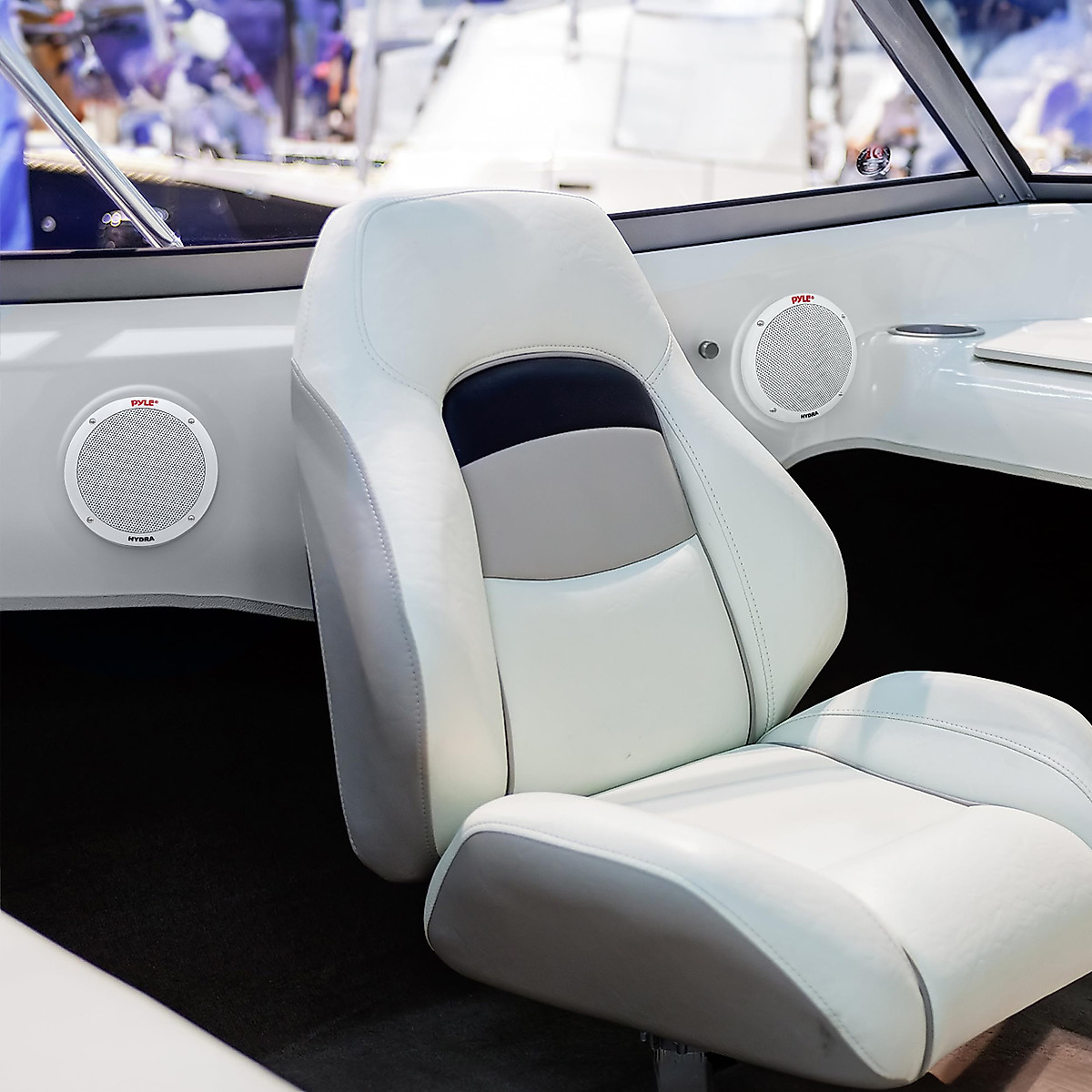 Pyle 6.5 Inch Dual Marine Speakers - 2 Way Waterproof and Weather Resistant Outdoor Stereo Sound System with 400 Watt Power, Polypropylene Cone and Butyl Rubber Surround - 1 Pair - PLMR605W(White)