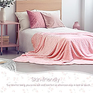 4 Pcs Large Soft Fleece Throw Blanket 50 x 70 Inch Jacquard Weave Leaves Pattern Blanket Lightweight Cozy Flannel Blanket for Most Season Sofa Bed Couch Warm Decorative Washable Blanket (Pink)