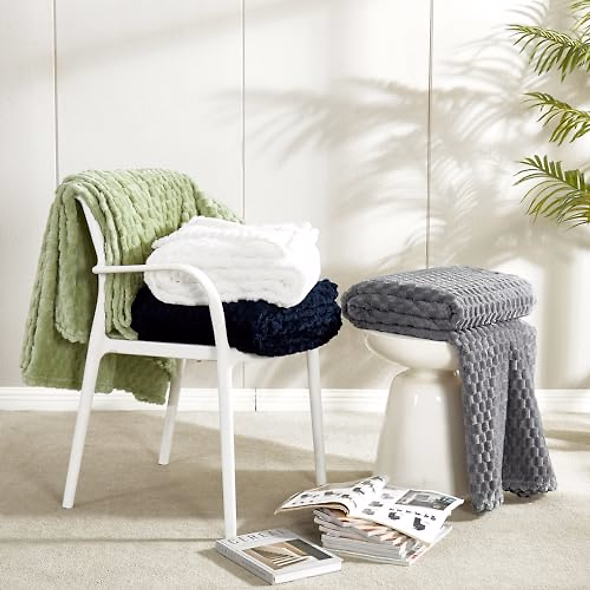 DREAMNINE Extra Large Soft Plush Fleece Bed Blanket King Size 90" x 108", Luxury Shaggy Lightweight 3D Patterned Velvet Flannel Blanket for Bedroom, Solid Gray Warm Lap Blanket for Winter Autumn, Grey