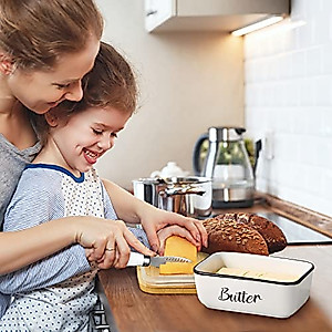 Ceramic Butter Dish with Lid and Knife, Gencywe Large Butter Container Keeper Storage, Airtight Silicone Butter Holder, Kitchen Butter Dish with Lid for Countertop, White, Microwave Dishwasher Safe