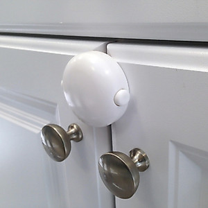 Qdos Safety Adhesive Double Door Cabinet Lock | White | Easy One Handed Operation - Patented ZeroPinch Design - Only Fits Standard Framed Cabinets and Furniture - Baby Proofing Doesn't Have to be Ugly