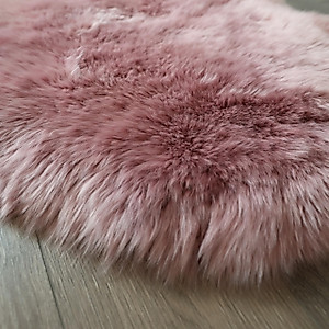 AGFNGE Sheepskin Rug, Fluffy Shag Area Rug, Super Soft 24” x 72“ Sheepskin Hair Rug,Peachy-Pink Pile Rug, Decorative Throw Rugs for Bedrooms, Children's Rooms, Living Rooms (Peachy-Pink, 24" x 72")