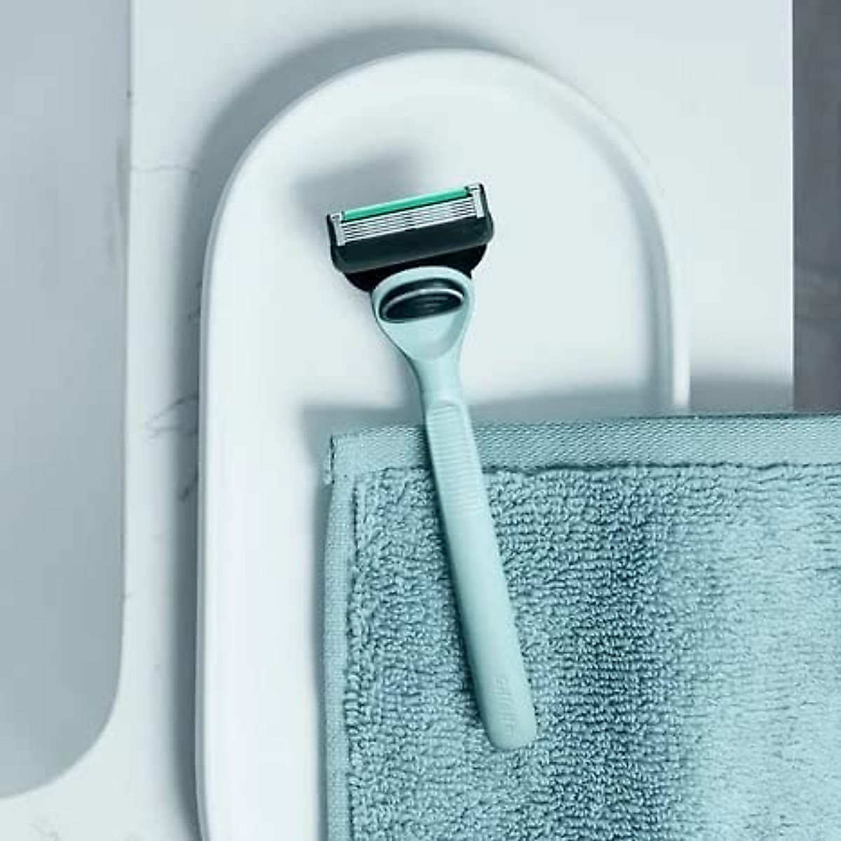 Gillette Planet Kind 5-Blade Razor Kit 1 Handle + 2 Cartridges