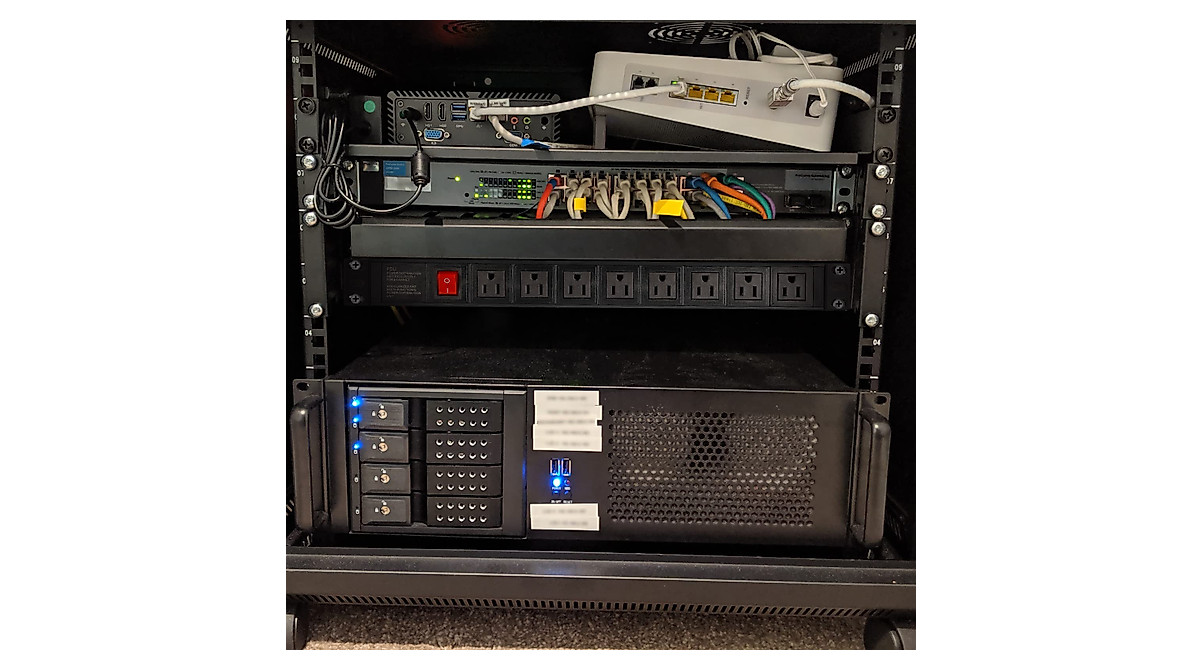 BTU Power Strip Surge Protector for Server Racks | Heavy Duty 8 Outlets