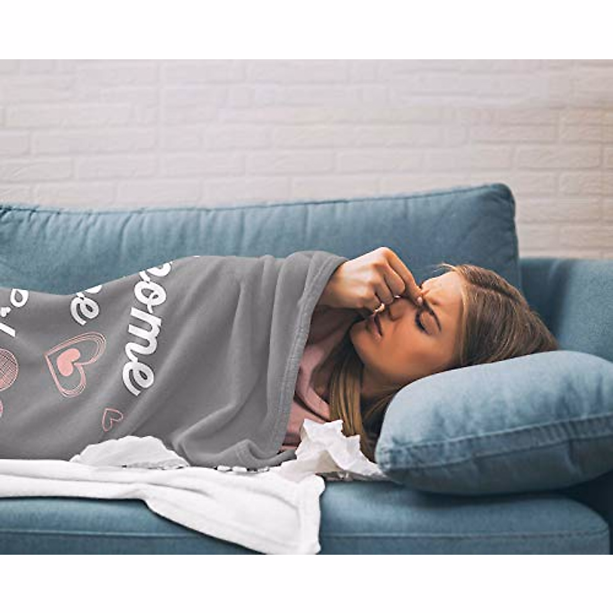 Possta Decor Mother's Day Cute Gnomes with Love Heart Throw Blanket, Lightweight Cozy Warm Throws Grey Backdrop, Super Soft Fuzzy Plush TV Blankets for Living Room Bedroom Bed Couch Chair