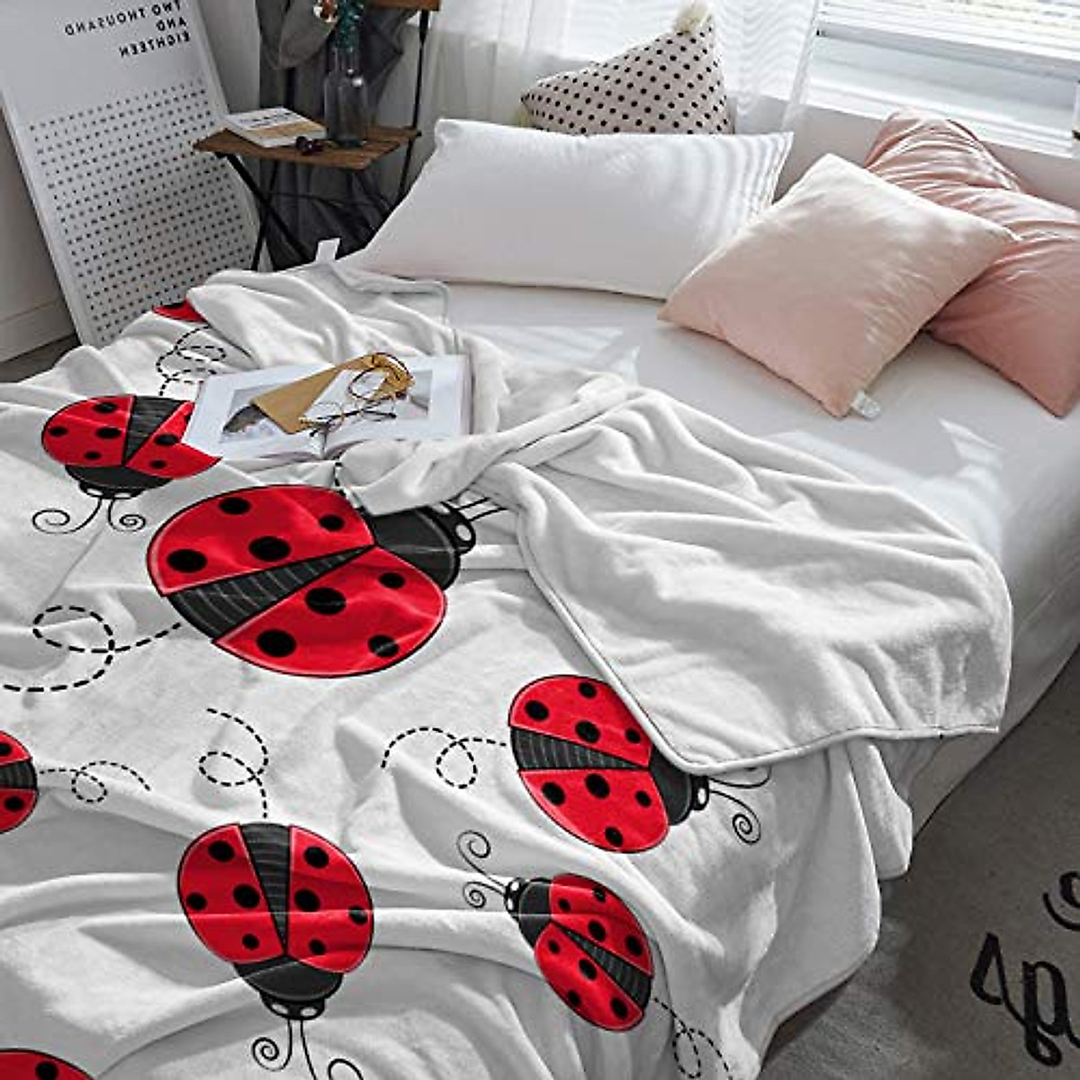 FortuneHouse8 Ladybug Blanket Flannel Fleece Blanket Christmas Red Ladybug Throw Blanket Super Soft Warm Cozy Bed Couch or Car Throw Blanket Ladybug Gifts for Women All Reason 60x80inch
