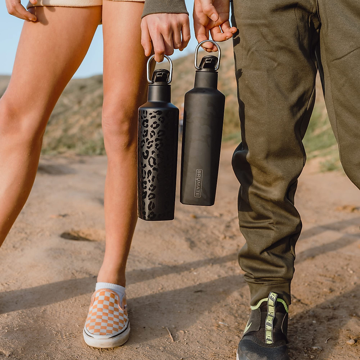 BrüMate ReHydration - 100% Leakproof 25oz Insulated Water Bottle with Straw - Stainless Steel Water Canteen (Dark Aura)