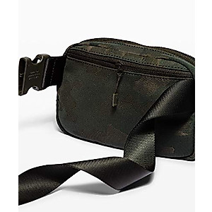 Lululemon Everywhere Belt Bag, 1L (Heritage Camo Jacquard Max Dark Olive Sargent Green)