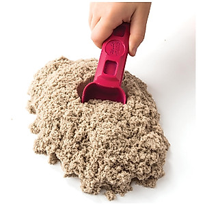 Kinetic Sand, Folding Sand Box with 2lbs of All-Natural Kinetic Sand, 7 Molds and Tools, Play Sand Sensory Toys for Kids Ages 3 and up