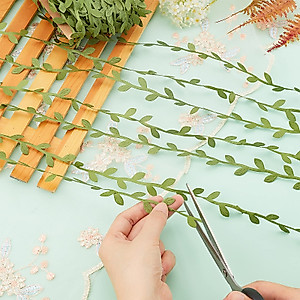 NBEADS about 40m Artificial Leaf Vines, Silk Cloth Green Leaves Artificial Hanging Vine Plants for Wedding Garden Office Home Wall Decoration