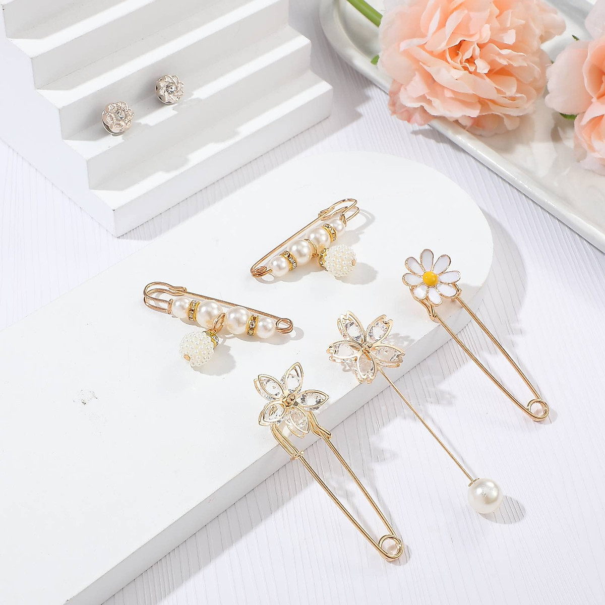 17 Pieces Pearl Brooch Pins Sweater Shawl Clips Faux Pearl Rhinestones Collar Safety Pin for Women Clothing Dresses Decoration Accessories with Storage Box(Classic Style)