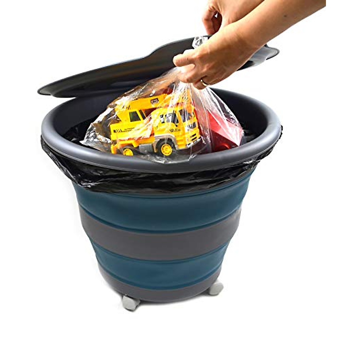 SAMMART 66L(17.4 Gallon) Collapsible Plastic Garbage Bin with Wheels & Removable Lid-Foldable Pop Up Container-Portable Washing Tub-Space Saving Basket,Water Capacity 56L(14.8 Gallon)(Grey/Blue)