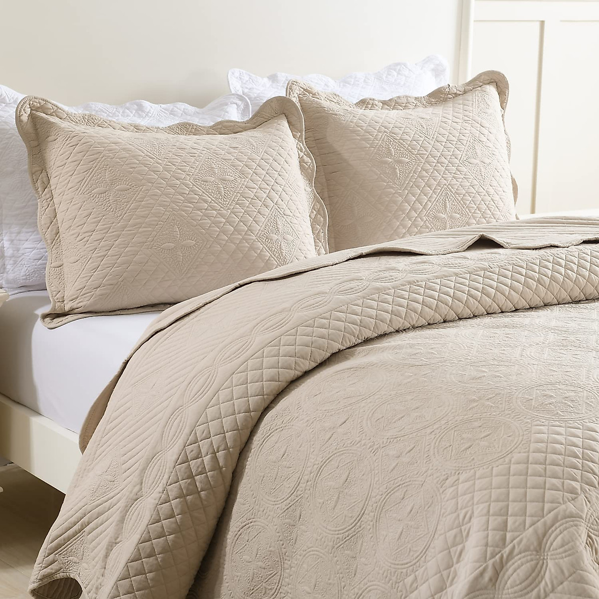 mixinni Quilt Set King Size Khaki 3 Piece Embossed Solid Color Coverlet Set Lightweight Bed Quilted Set Bedspread for All Season 1 Quilt +2 Matching Pillow Shams-(King, Khaki)