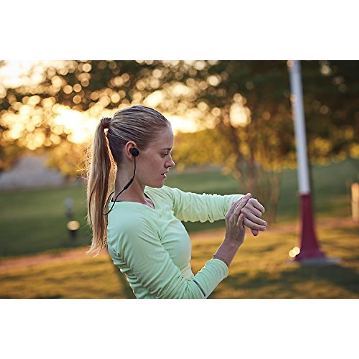 Bose SoundSport Pulse Wireless Headphones, Power Red (With Heart Rate Monitor)