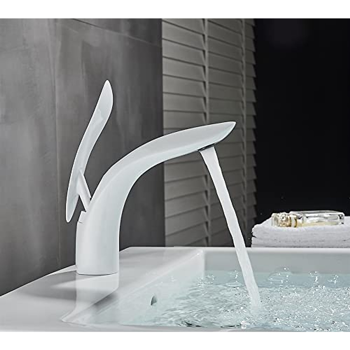 Kitchen Sink Mixer Taps Bath Faucets, Rose Brass Basin Faucet, Solid Cold and Hot Water Mixer, Bathroom Faucet, Single Handle Water Sink Tap Compatible with Balcony Laundry Mixer Tap Faucet