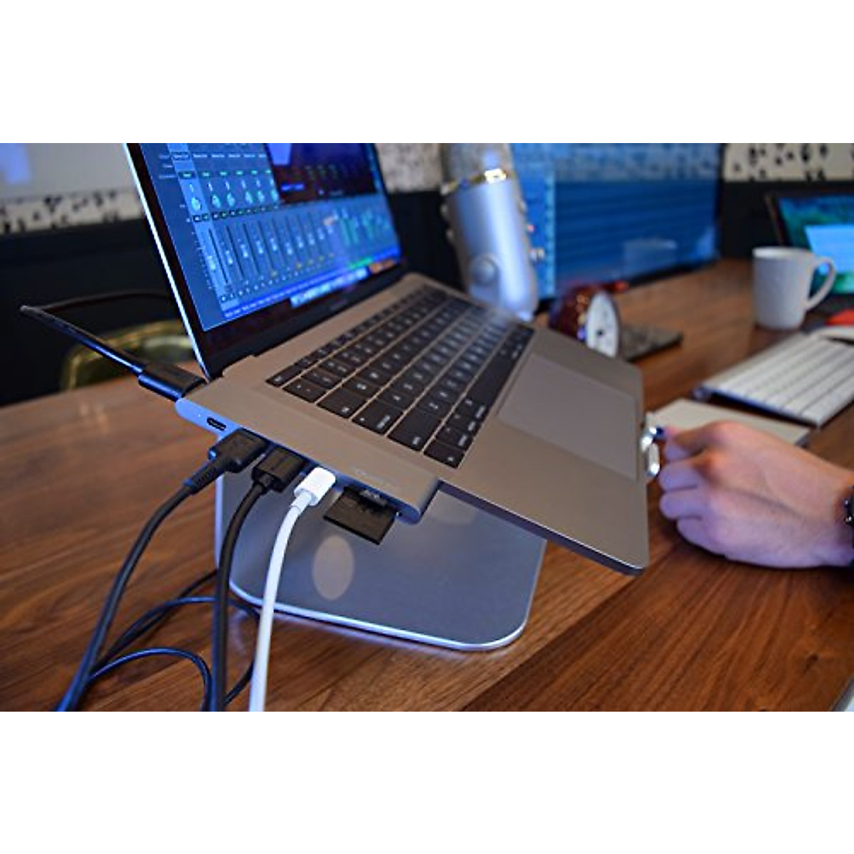 Tovatec Aluminum USB C Adapter Hub for 2016/2017 MacBook Pro 13 and 15 40Gbs Thunderbolt 3, 4k HDMI, Pass-Through Charging, Space Gray, 4.5"