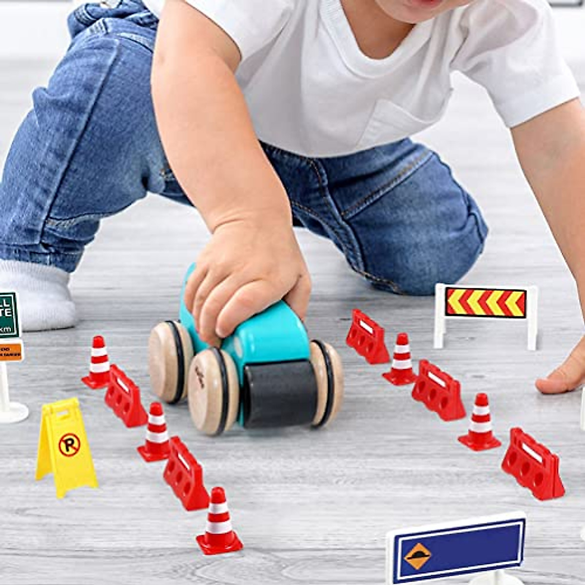 TOYANDONA 31Pcs Road Signs for Kids, Miniature Plastic Traffic Cones Mini Barrel Roadblocks Toys Set Educational Playset Pieces for Boys& Girls