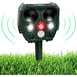 Ultrasonic Animal Repeller Outdoor Waterproof Solar Animal Deterrent with Motion Sensor and Flashing Lights, Farm Garden Yard Repellent for Cat Rodent Squirrel Dog Rabbit Raccoon Skunk Fox Deer etc