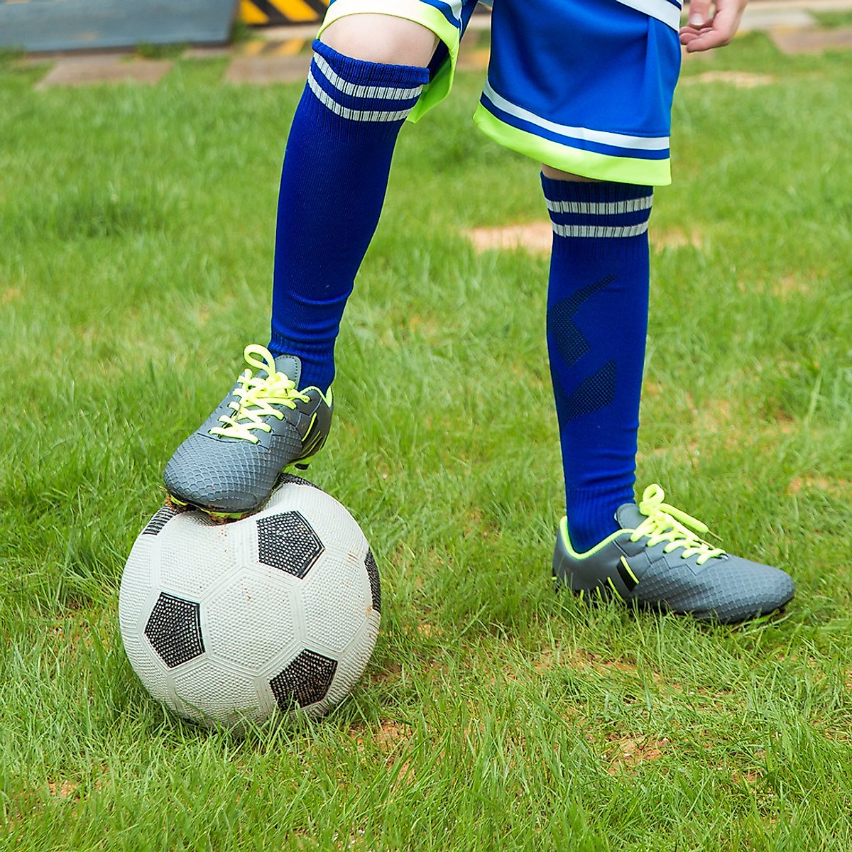 Hawkwell Athletic Firm Ground Outdoor Comfortable Soccer Shoes(Toddler/Little Kid/Big Kid), Grey Green PU, 1 M US