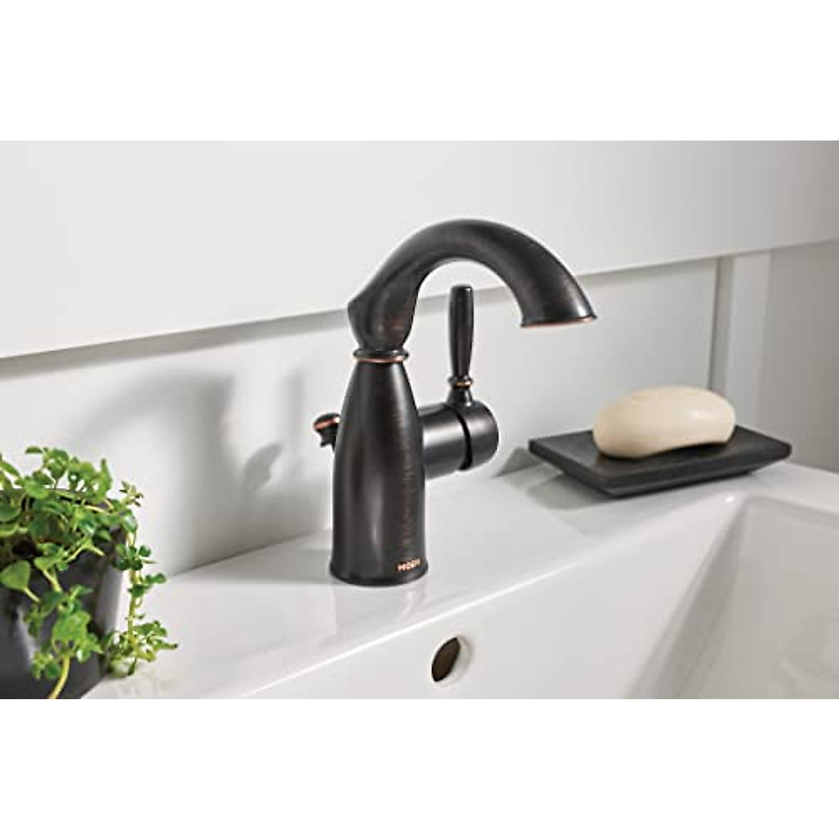 Moen Sarona Mediterranean Bronze One-Handle Single Hole Rustic Farmhouse Bathroom Faucet with Optional Deckplate, Traditional Bathroom Sink Faucet and Drain Assembly, 84144BRB
