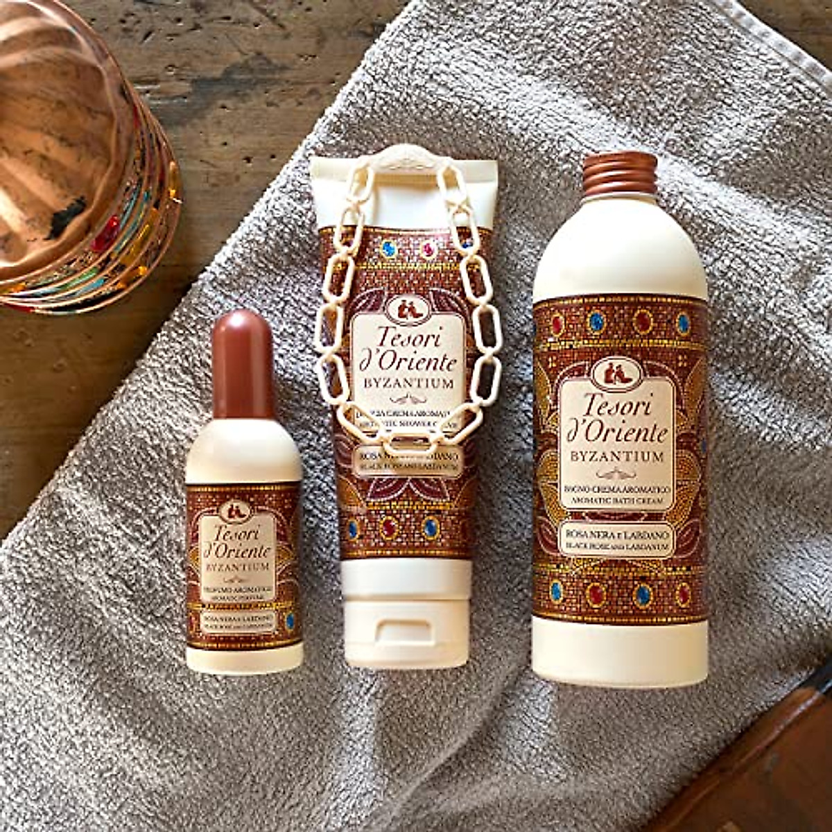 Tesori d’Oriente Bubble Bath for Women, Foaming Bath, Bath Bubbles for Women Relaxing, Luxurious Body Wash for Women & Skin Care- 500 Ml-16.91 us Fl Oz- [Italian Import ]-(Byzantium)