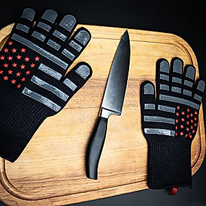 JayCee Grillin & Chillin 'Merica BBQ Gloves, 1472 Degree F Heat Resistant, Cut Resistant Lining, Non Slip Silicone, Machine Washable, Grilling, Baking, Cooking, Cutting