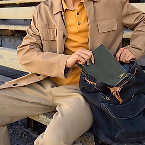 2025 Planner, Weekly Monthly Planner 2025, 8.25"×5.85", 12 Months, JAN.2025 to DEC.2025, School Planner with Soft Flexible Cover, Premium Thick Paper, for School Work Office, Green