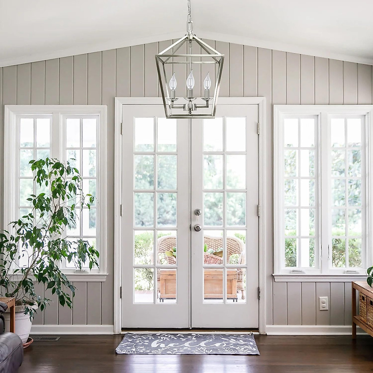 Feit Electric BPCFC60927CAWFIL/2 Soft White Flame Tip Exposed White Filament LED Bulb, Box of 2 Bulbs; 5.5W; 60W Equivalent; E12 Base; 2700K; 90 CRI; 500 Lumen; Glass Lens; 15000 Life Hours