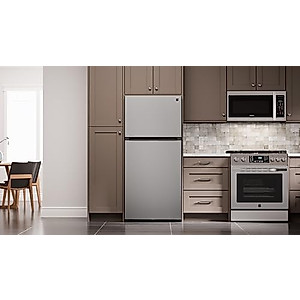 Kenmore 30 in. 18.2 cu. ft. Capacity Refrigerator/Freezer with Adjustable Glass Shelving, Humidity Control Crispers, Gallon Door Bins, ENERGY STAR Certified, Fingerprint Resistant Stainless Steel