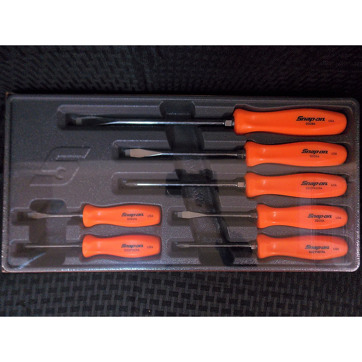Snap-On 7 Piece Combination Screwdriver Set, 4 Flats and 3 Phillips, Part #SDDX70AO
