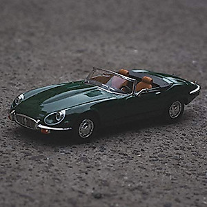 ROAD SIGNATURE 92608 Scale 1:18 1971 Jaguar E-Type, Green