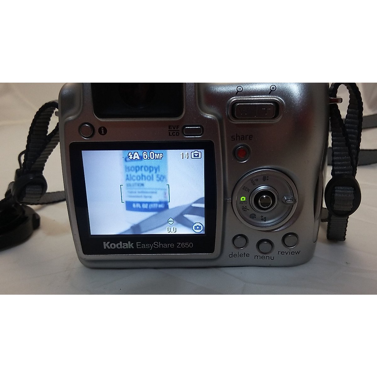 Kodak Easyshare Z650 6 MP Digital Camera with 10xOptical Zoom and Easyshare Printer Dock (Series 3)