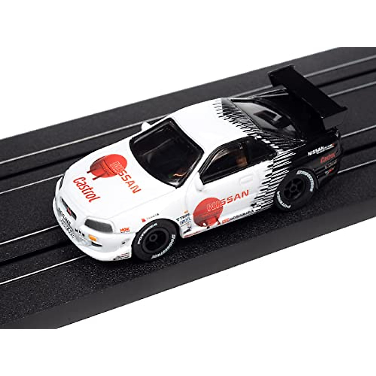 Auto World Xtraction Import Heat 1999 Nissan Skyline GTR (White/Black) HO Scale Slot Car