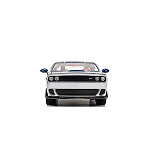 Jada Toys Marvel 2015 Dodge Challenger SRT Hellcat Die-cast Car w/ 2.75" Thor Figure, Toys for Kids and Adults