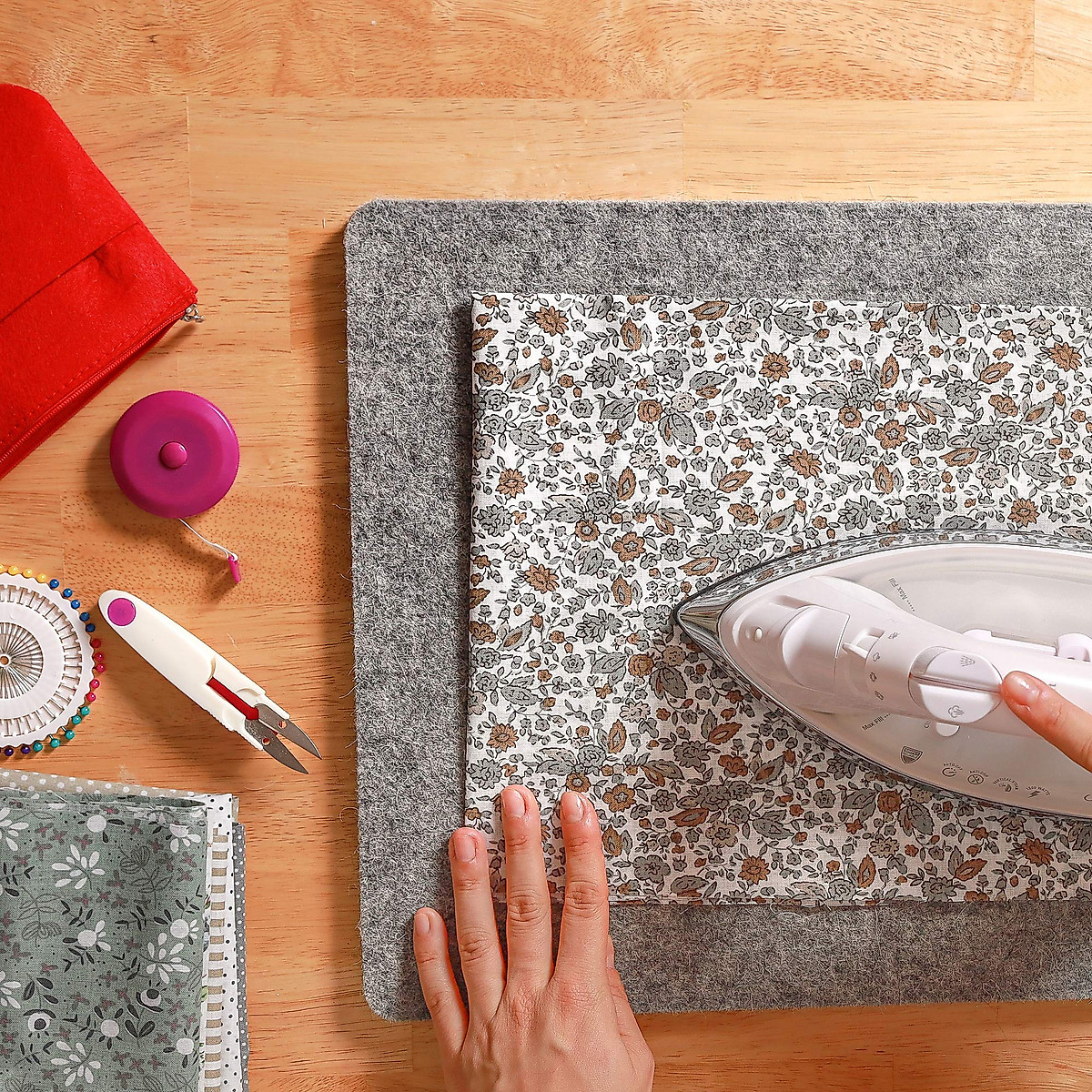 Ecoigy 17" x 13.5" Wool Ironing Pad, 1/2" Thick Wool Pressing Mat for Quilting, 100% New Zealand Wool Quilting Mat, Quilting Supplies and Notions, Best Ironing Mat with Sewing Supplies