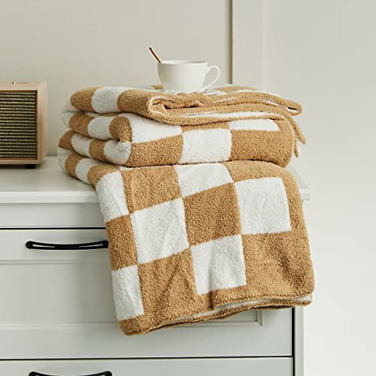 Checkerboard Throw Blanket Soft Cozy Khaki Blanket Reversible Fleece Checker Blanket for Couch Sofa Winter Warm Fuzzy Bed Knitted Blanket 60×80 Inches